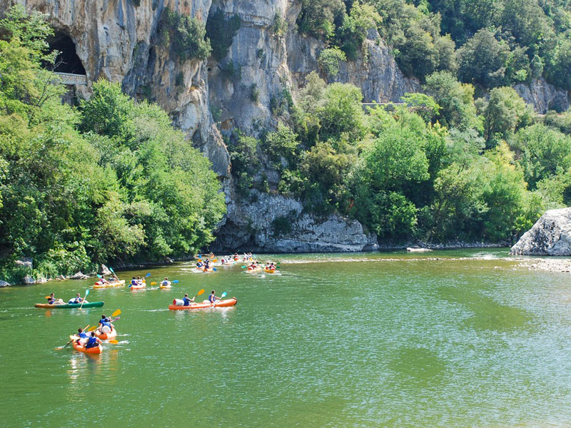 Camping en Ardèche avec canoë-kayak | Domaine des Blachas